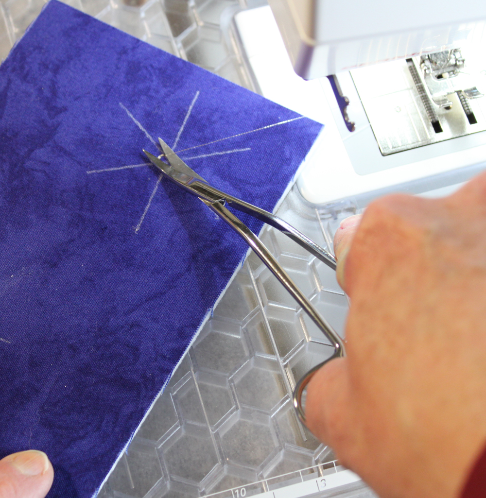 Fabric Christmas Cards: A Holiday How-To!